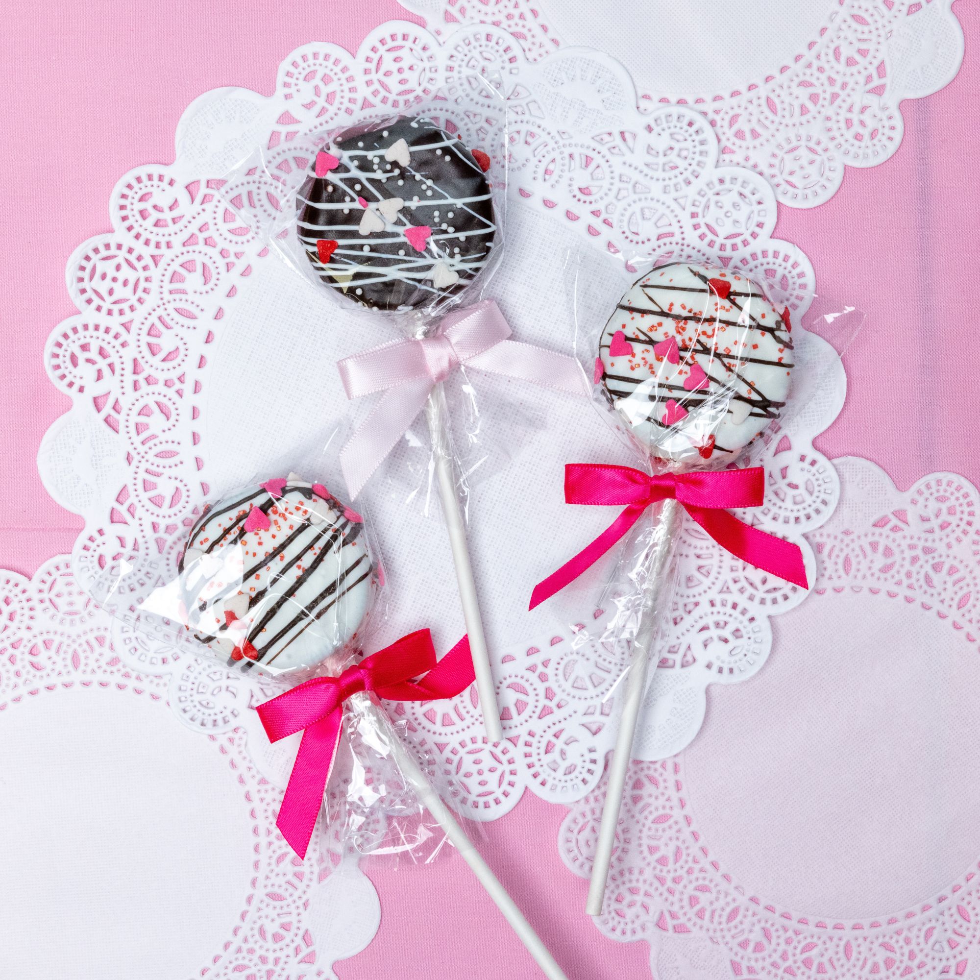 oreo pops - Sweet Frostings Blissful Bakeshop